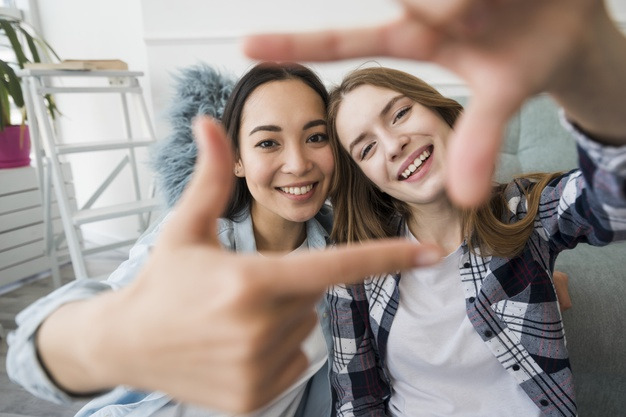 Friendship Day Gift Ideas for Her & for Him | Photojaanic