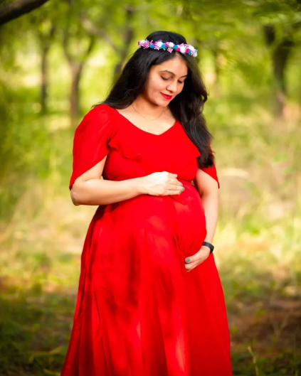 Maternity Photographers Share Their Inspirational Stories